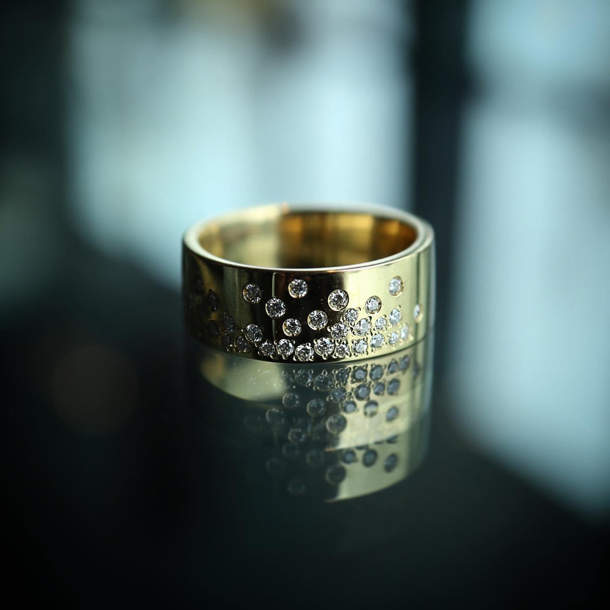 Melee Moon Ring – Diamond Gallery